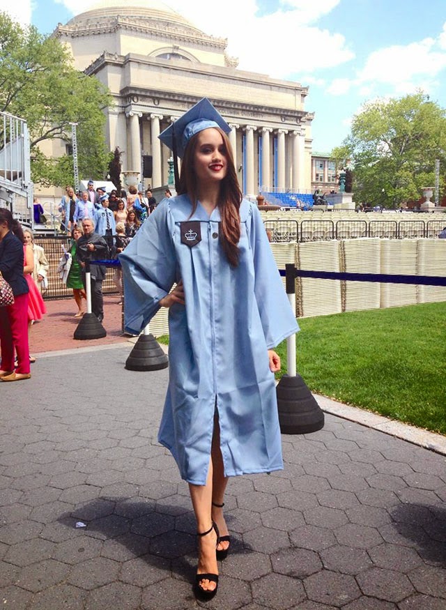 Cinta Laura Lulus Dari Columbia University - Gosip Artis