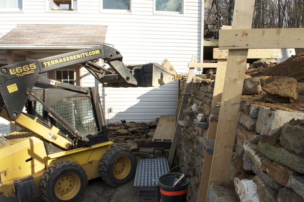 ROCKIN WALLS: Warren Road Project Retaining Wall Finished Story12/11
