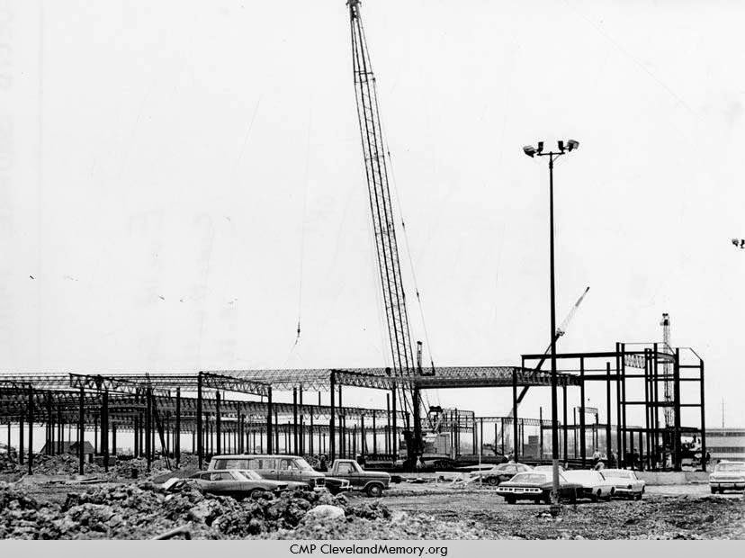 Euclid Evolution: EPIC Freaking Photos of Euclid Square Mall Circa 1976 ...