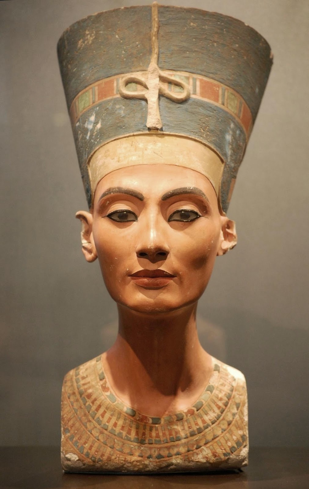 Mujeres de la Historia: Nefertiti, Gran Esposa Real