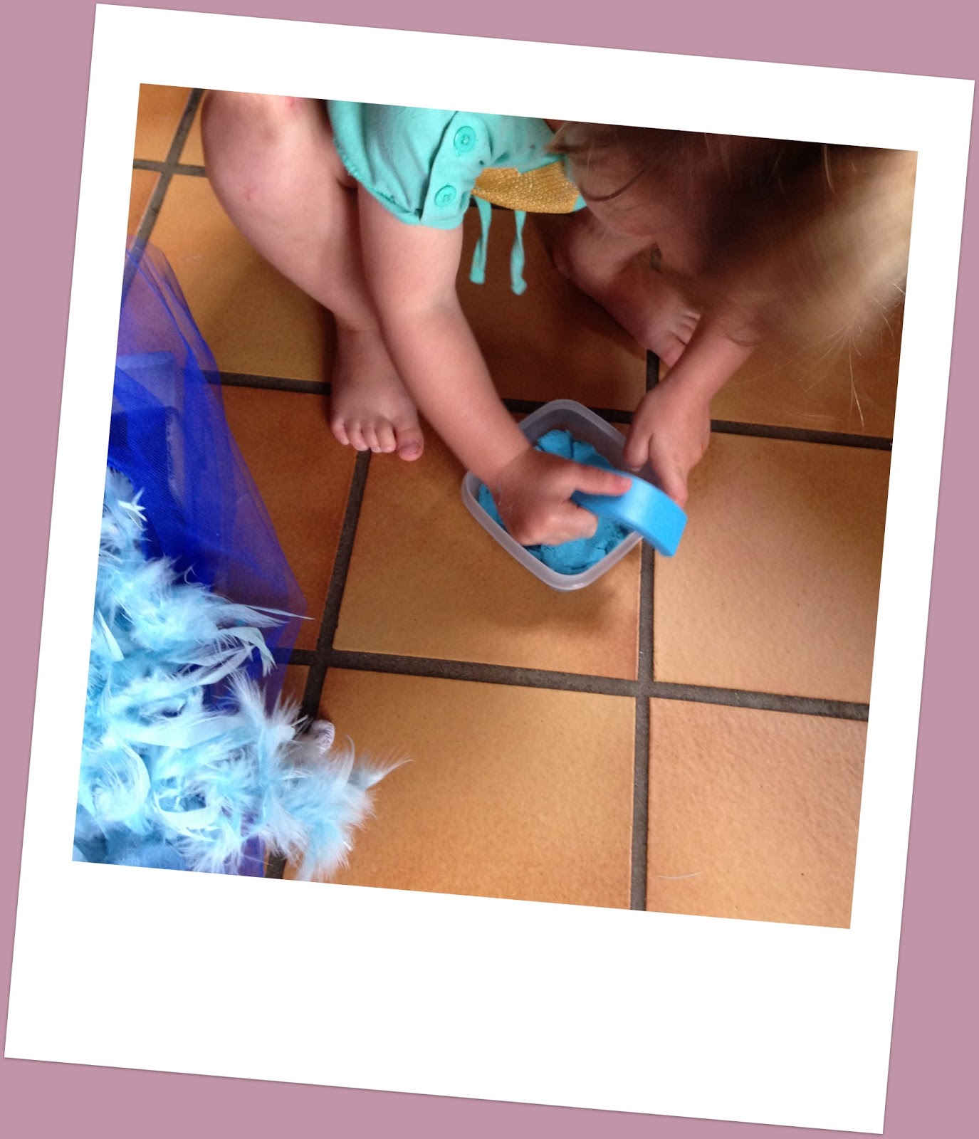 Mon joli petit bureau: Bac sensoriel BLEU ("l'Art est un jeu d'enfant ...