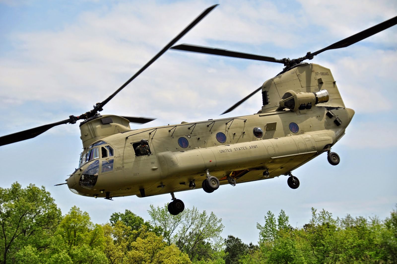 United States Ground Forces: CH-47 Chinook
