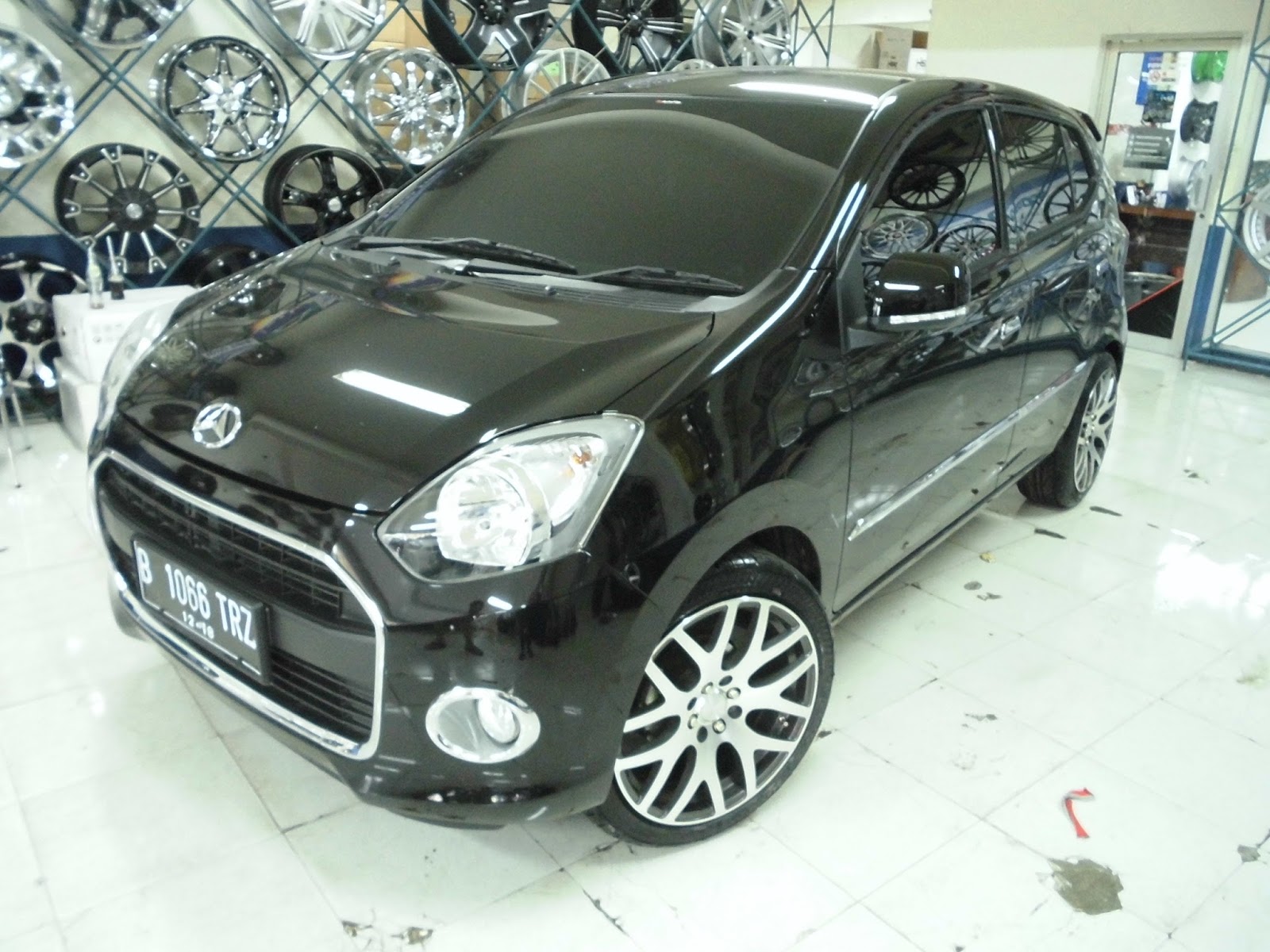 definisimodifikasi: Modifikasi Toyota Agya Images