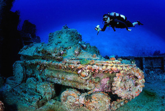 Paranormal Searchers: Bizarre Underwater Encounters with Ghosts and ...