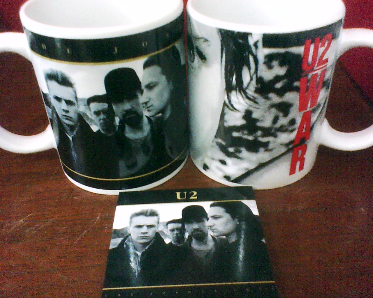 I WANNA FEEL SUNLIGHT ON MY FACE: My new U2 gifts!