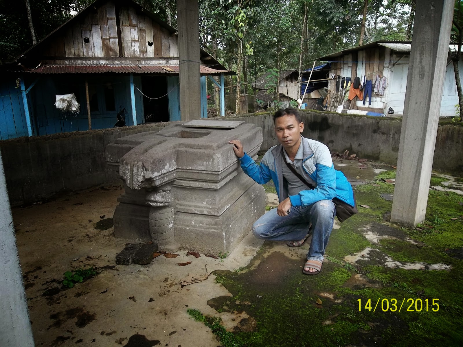 BLUSUKAN SITUS DAN CANDI: SITUS DI DUSUN CEBUR DESA KALIBEJI KEC ...