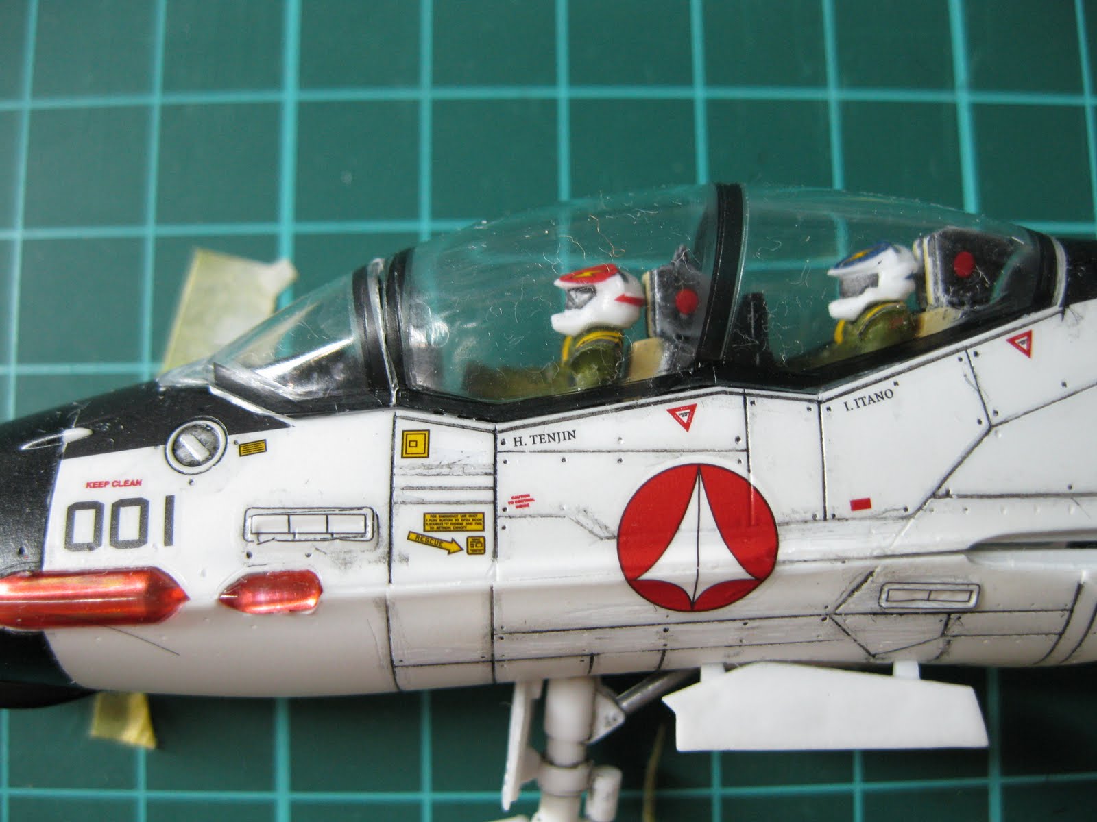 TOY ADDICT ZONE: MACROSS ZERO : 1/72 VF-0B [WIP3]