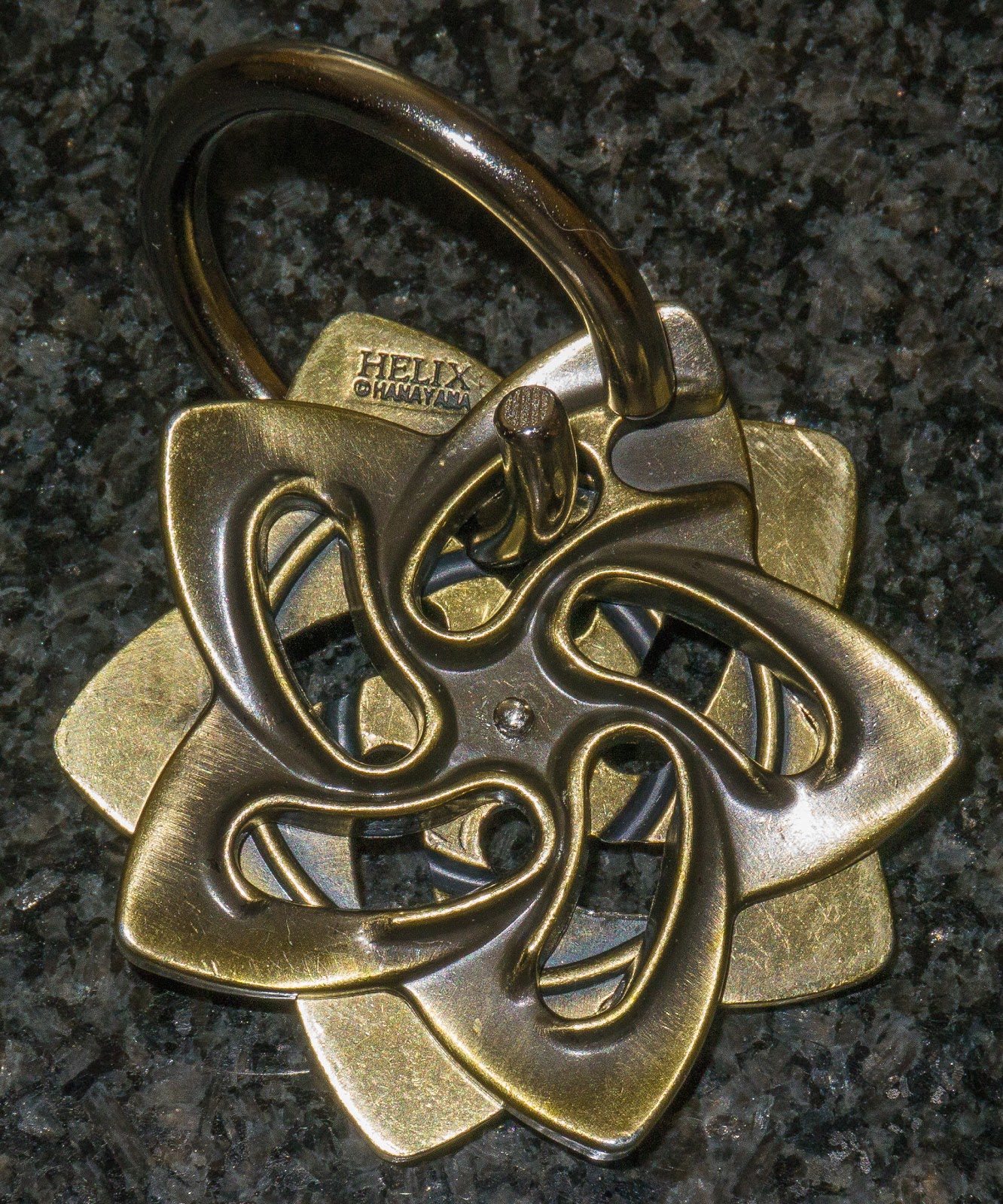 PuzzleMad: Cast Helix