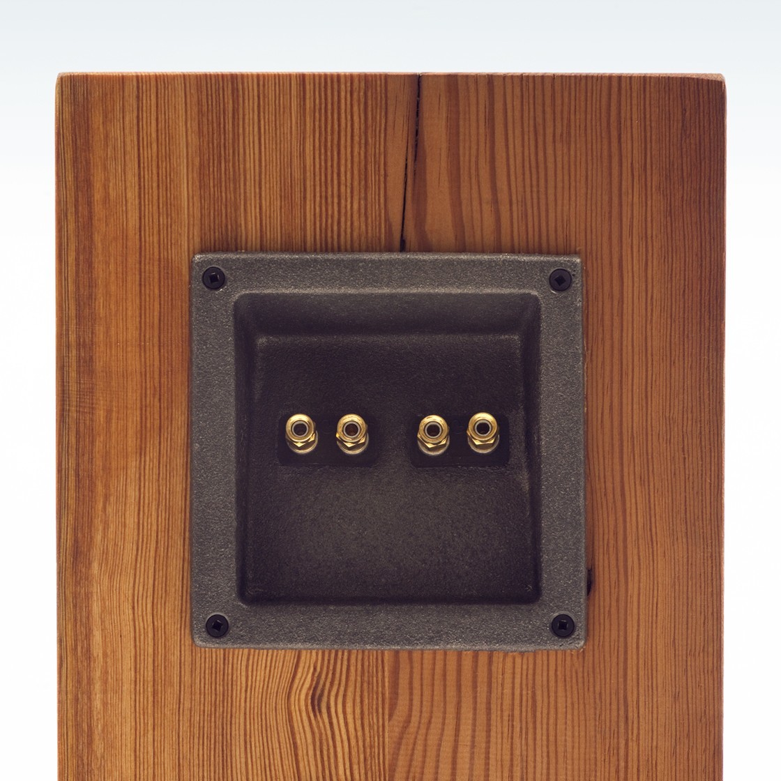 Fern & Roby The Beam Tower Speakers – M & S | Ultimate High-Fidelity