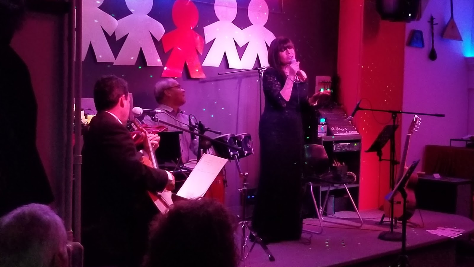 LA MIRADA ACTUAL: Fátima Moreno, Boleros, rancheras, coplas y folklore ...