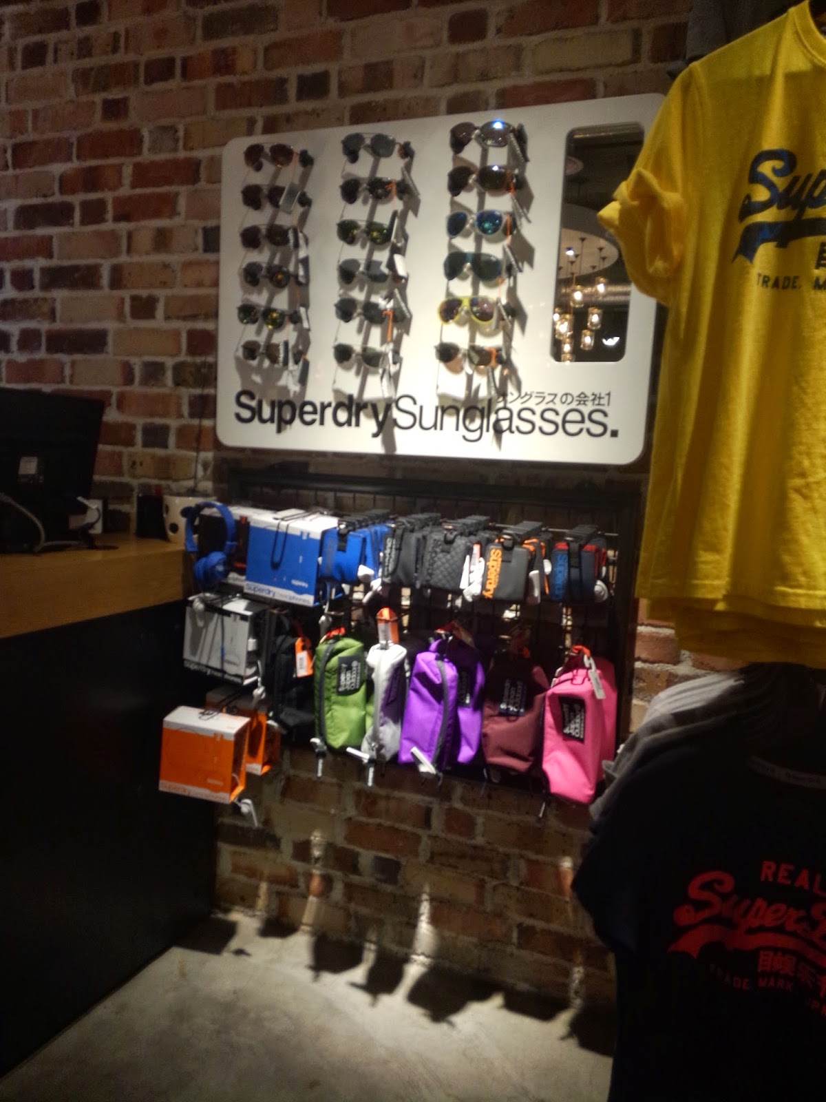 visual merchandise: Store visit (Superdry)