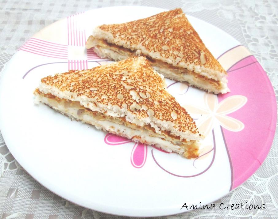 CHEESE OMELETTE SANDWICH - SugarSkul