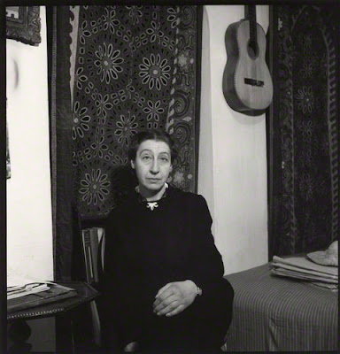 Flores del Fango: Los bohemios de Ida Kar