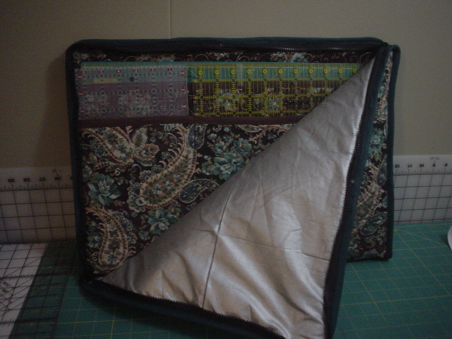Inch Worm Fabrics: Ruler and Mat Tote with Iron pad