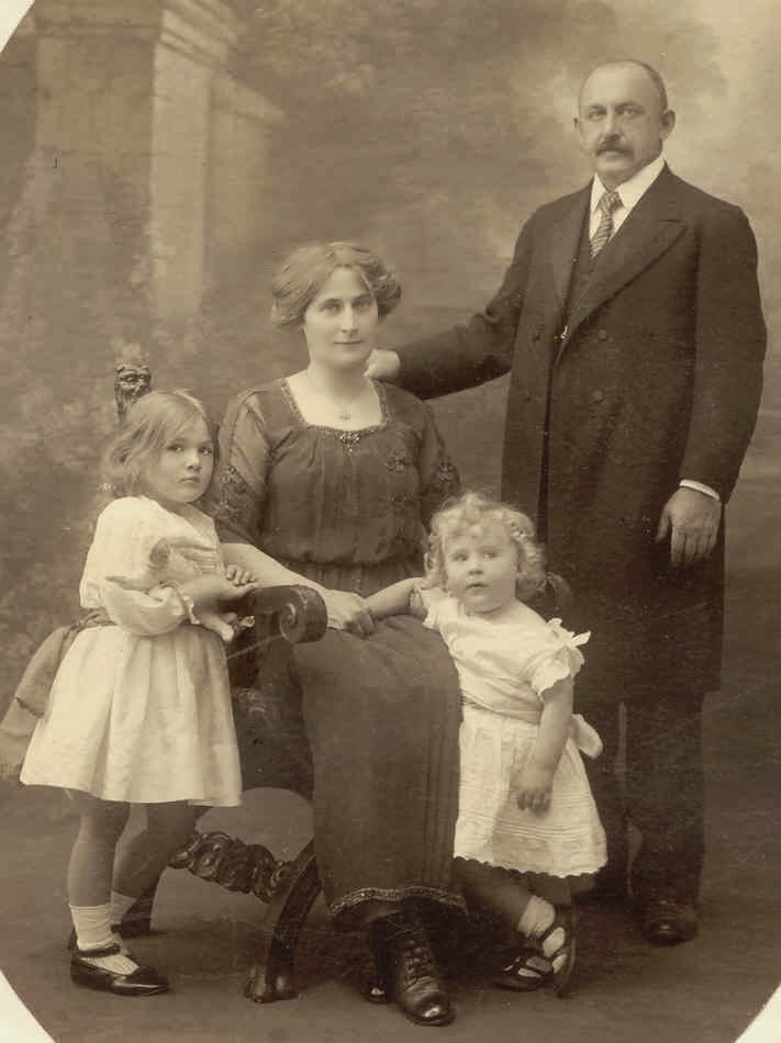 Hilda van Stockum Art and Writing: HvS BIO | Family, Work and Spiritual ...