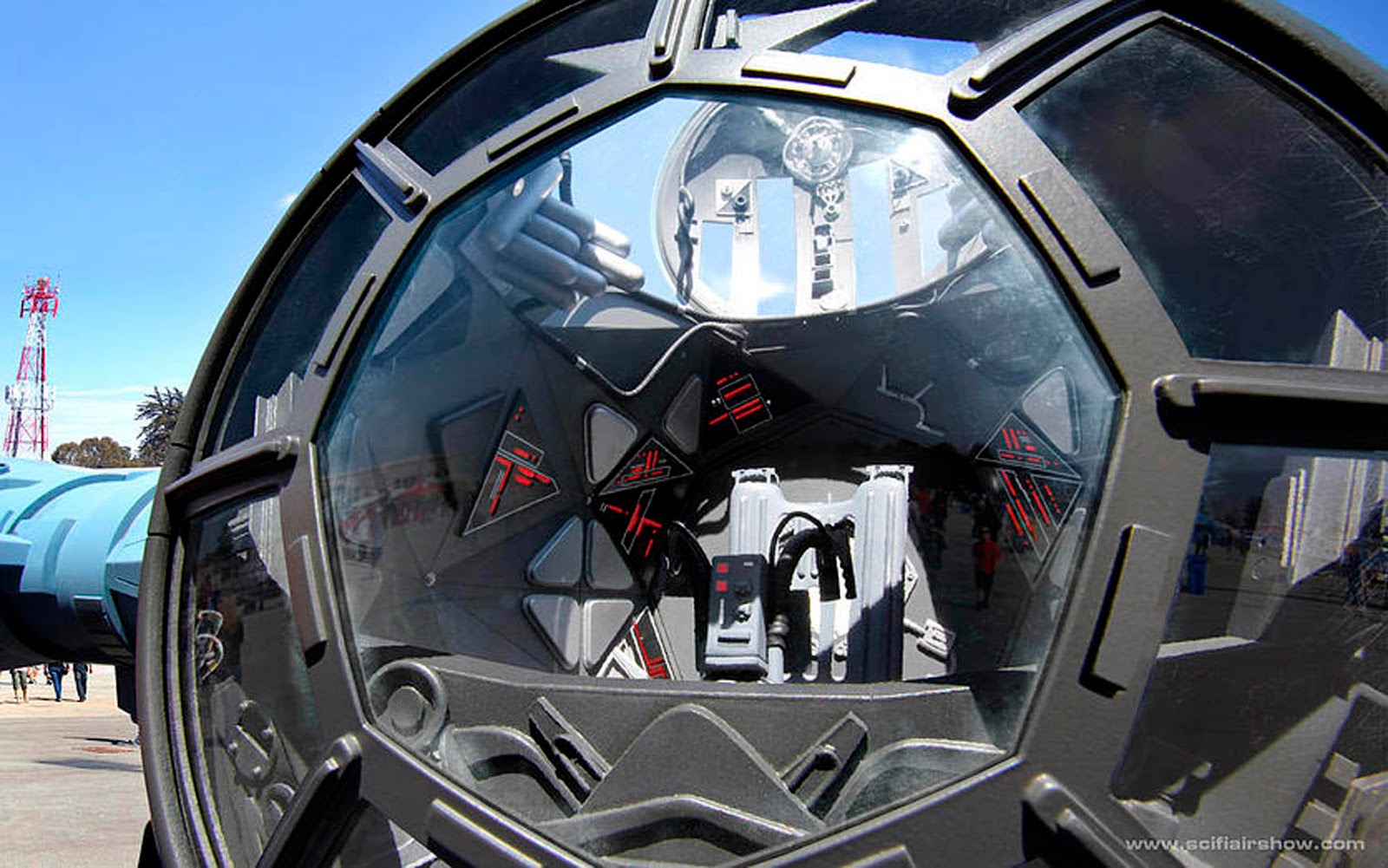 SENSACIONAL !!! COCKPIT DE UM TIE FIGHTER EM TAMANHO REAL !!! ~ O Poder ...
