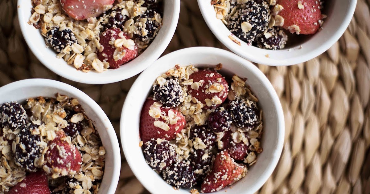 Protein Treats By Nicolette : Double Berry and Chia Protein Crumble