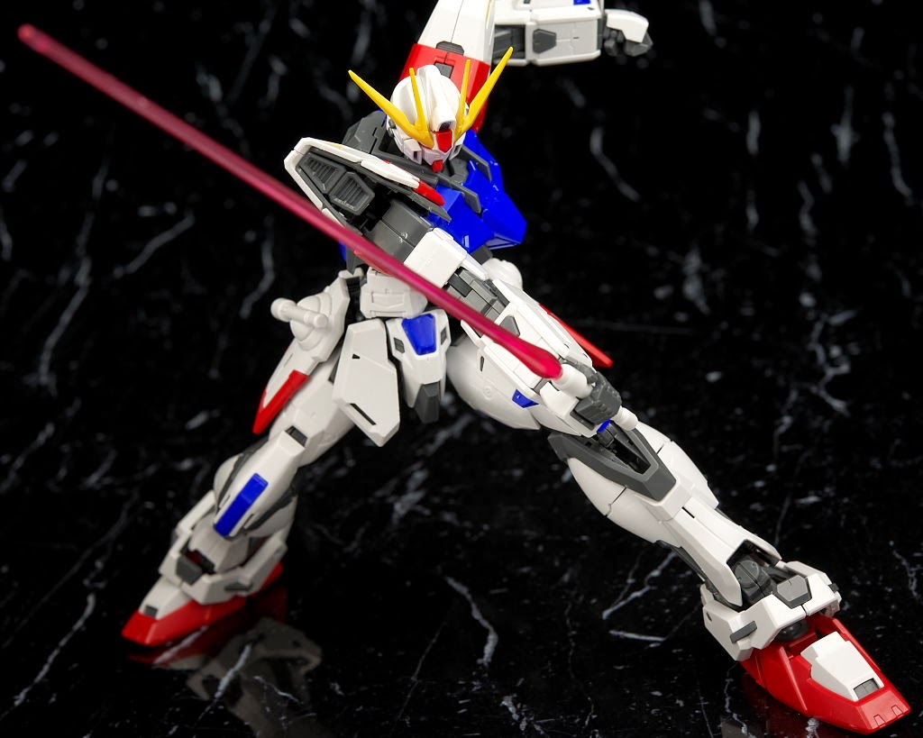 GUNDAM GUY: MG 1/100 Build Strike Gundam Full Package - Review by Hacchaka