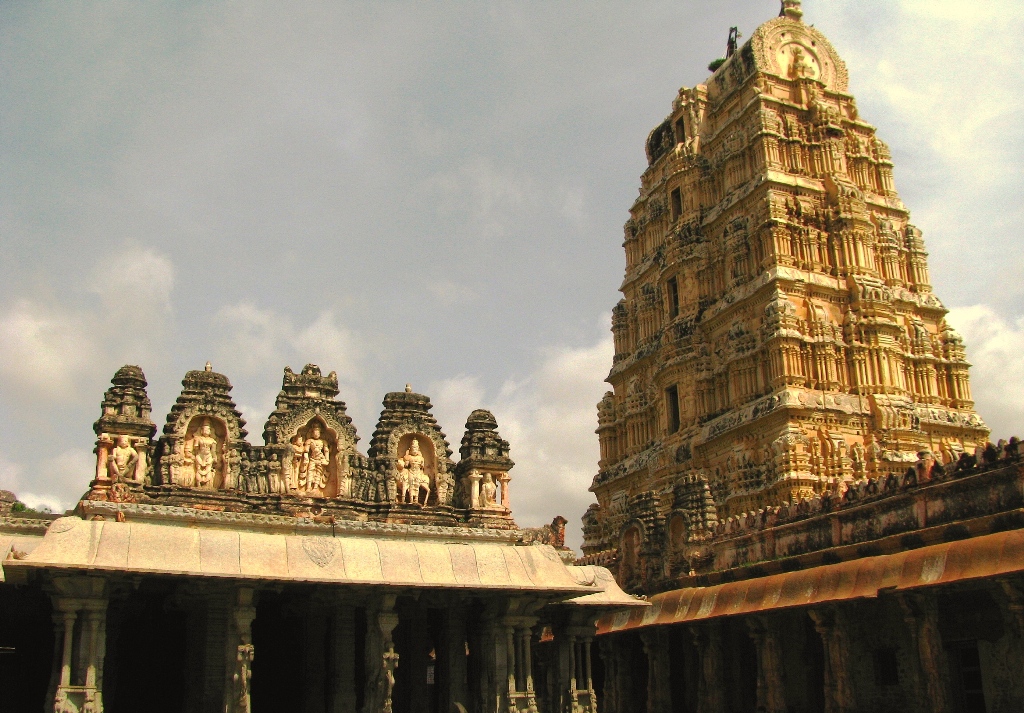 Temples in Hampi :1 - Virupaksha temple