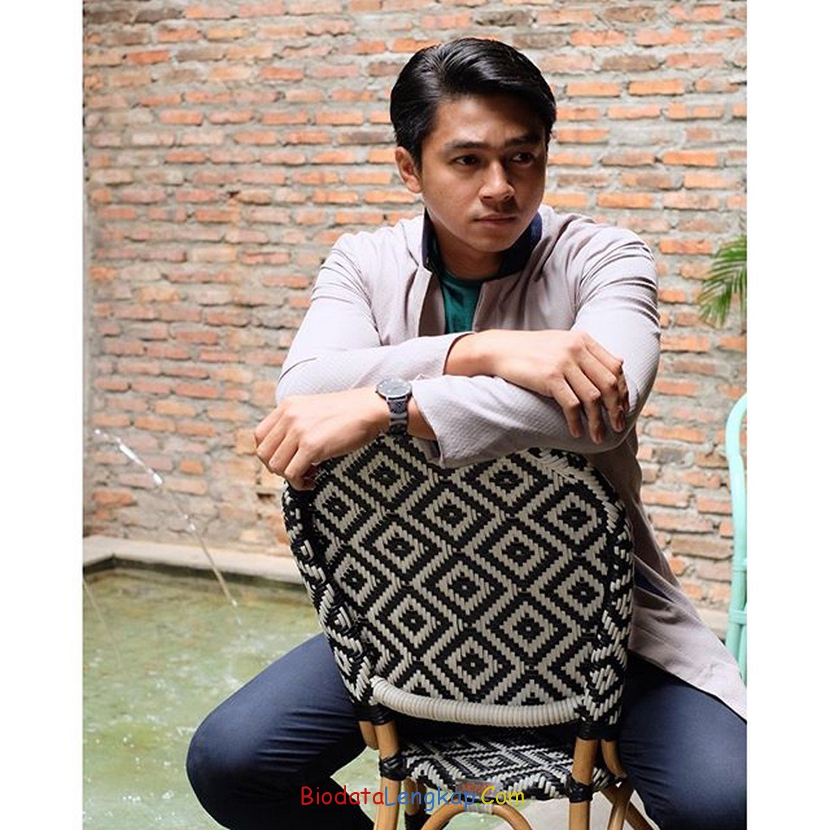 Foto Dan Biodata Lengkap Deva Mahenra