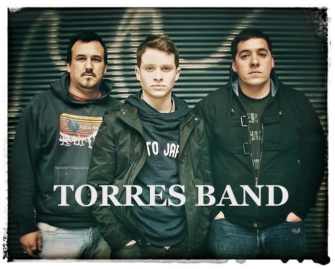 Otra Historia: Jueves 03 - Rockola Nacional (Torres Band)