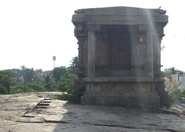 Tamilnadu Tourism: Erumbeeswarar Temple, Thiruverumbur – The Temple