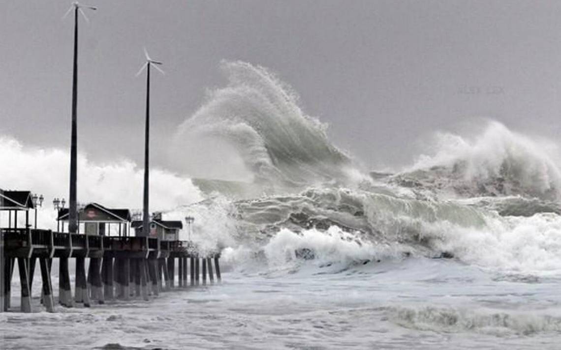 Life in the suburb!: Orkaner, Sommar och sol, Eldflugor och Solhets