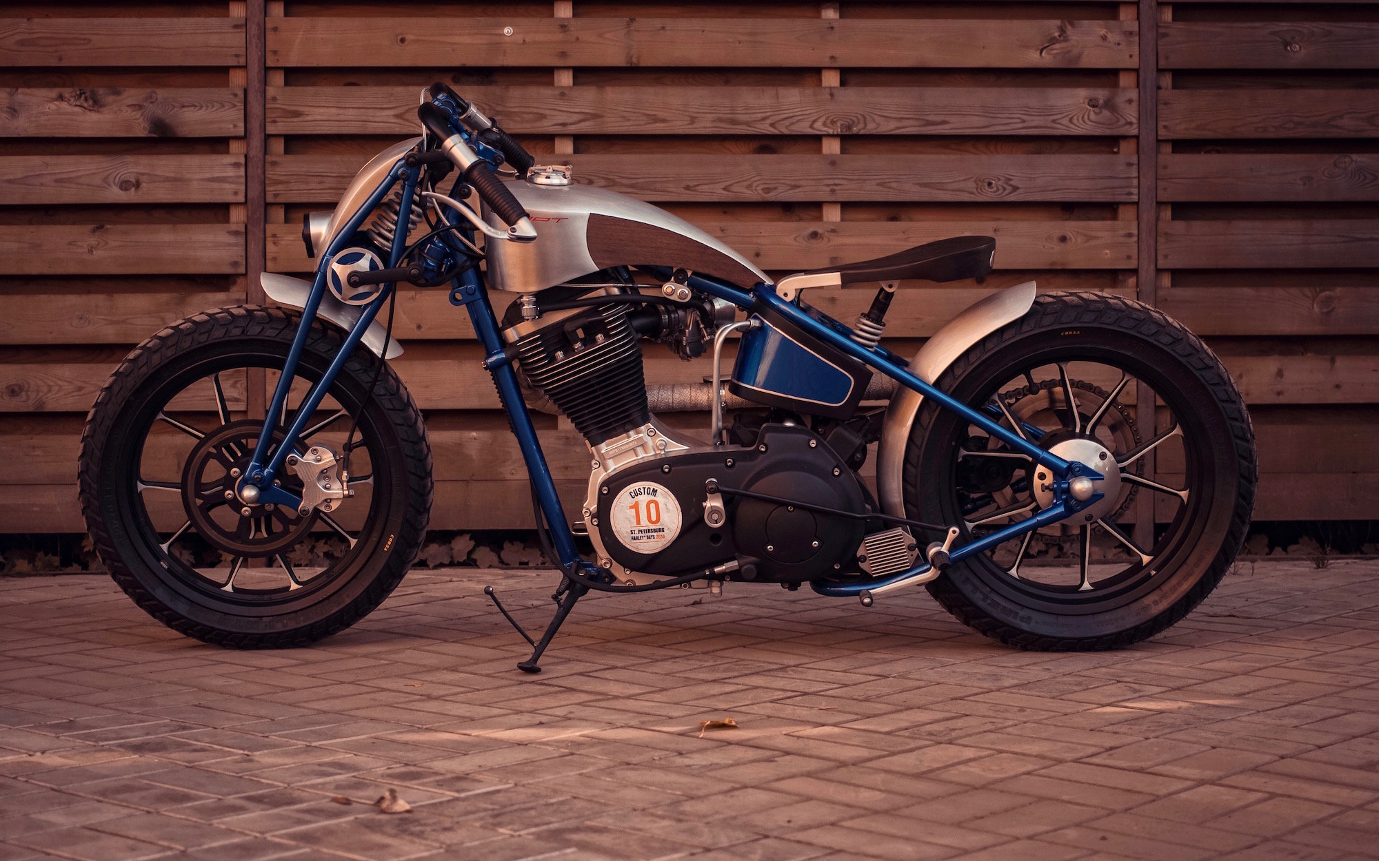 Ivan's Blast - Inazuma café racer