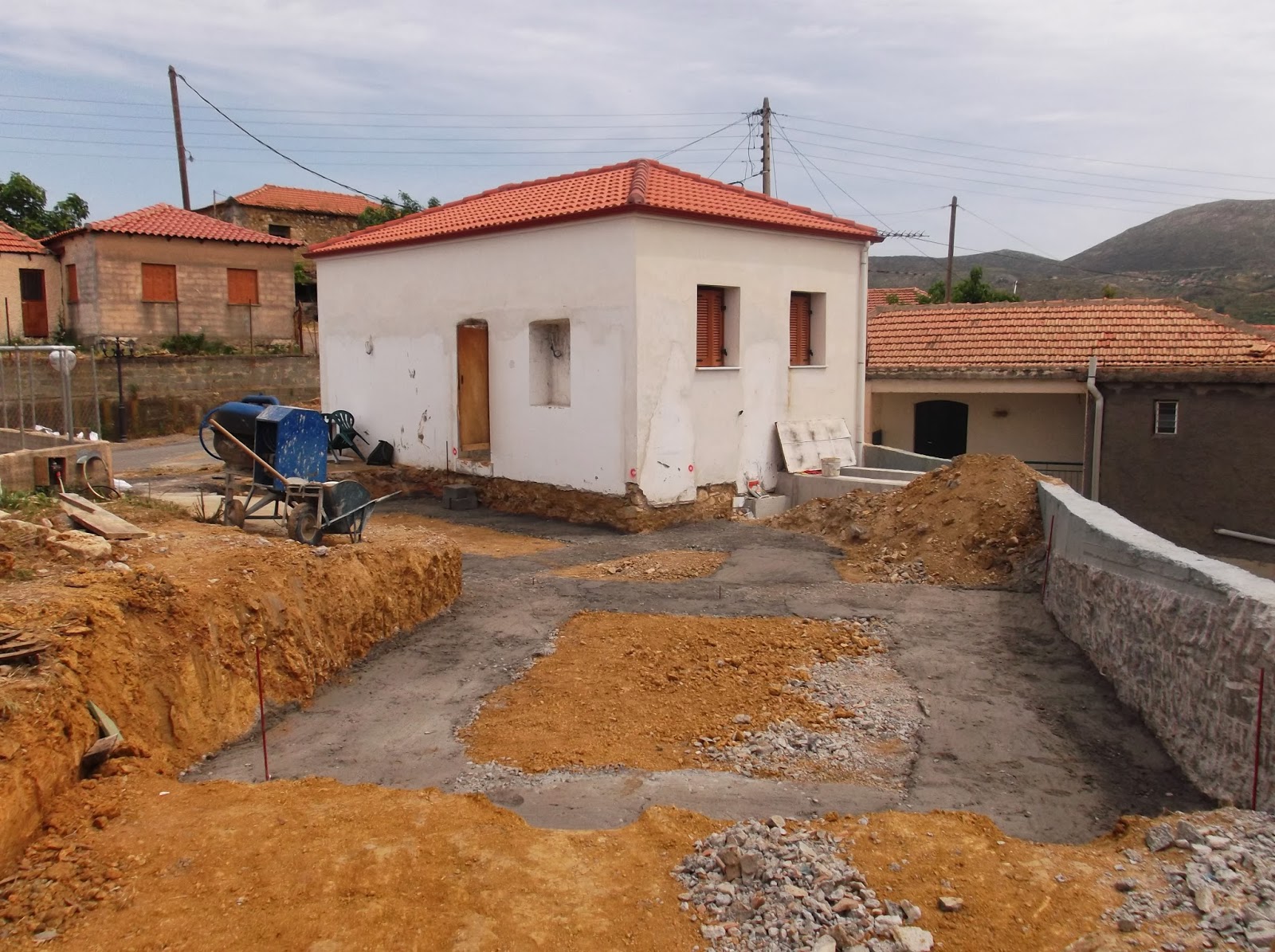 Το Σπίτι Στο Χωριό: Προσθήκη στο παλιό σπίτι: Κατασκευή θεμελίωσης