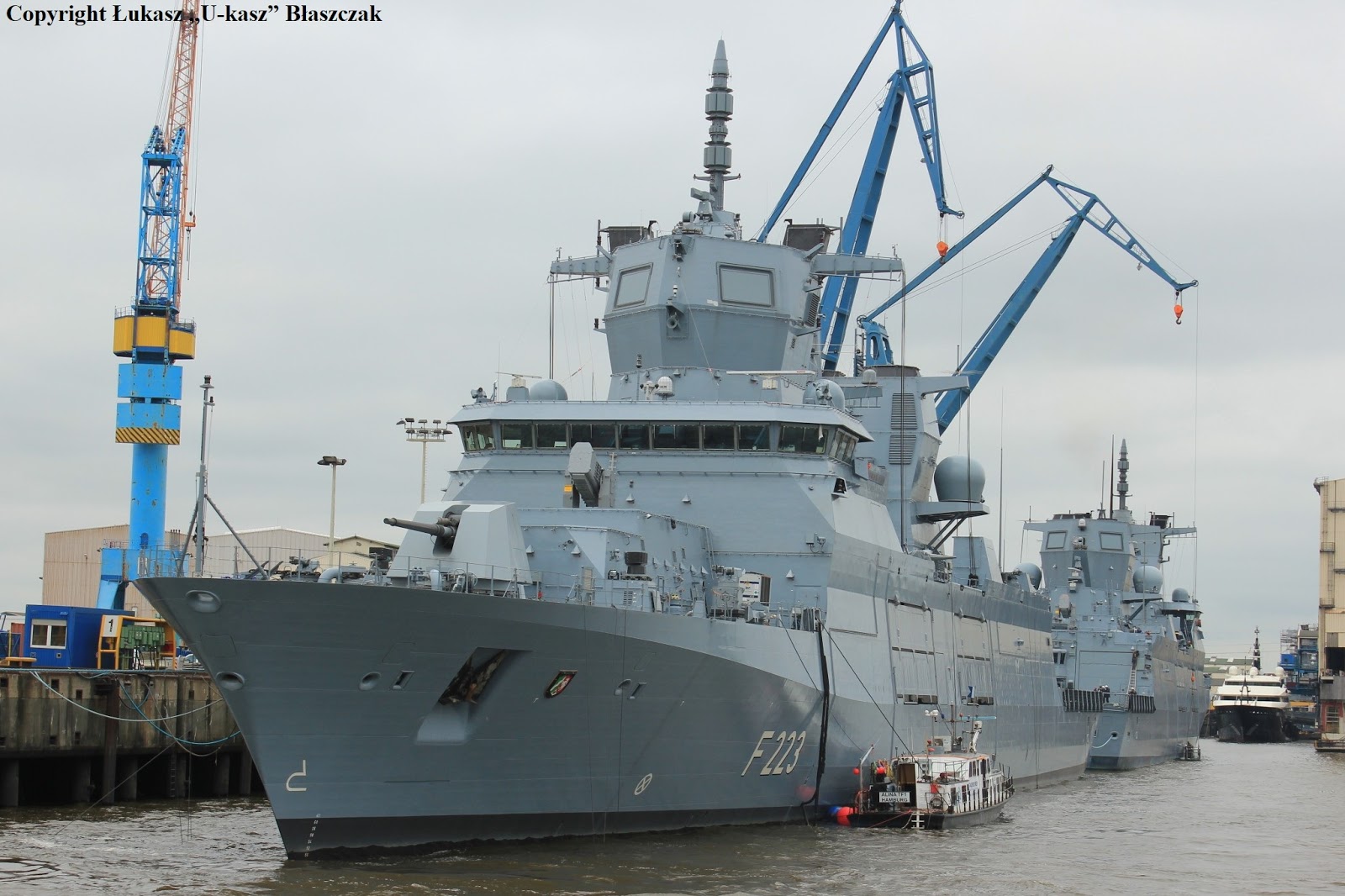 W obiektywie shipspottera czyli z migawką nad portową sadzawką: Z cyklu ...