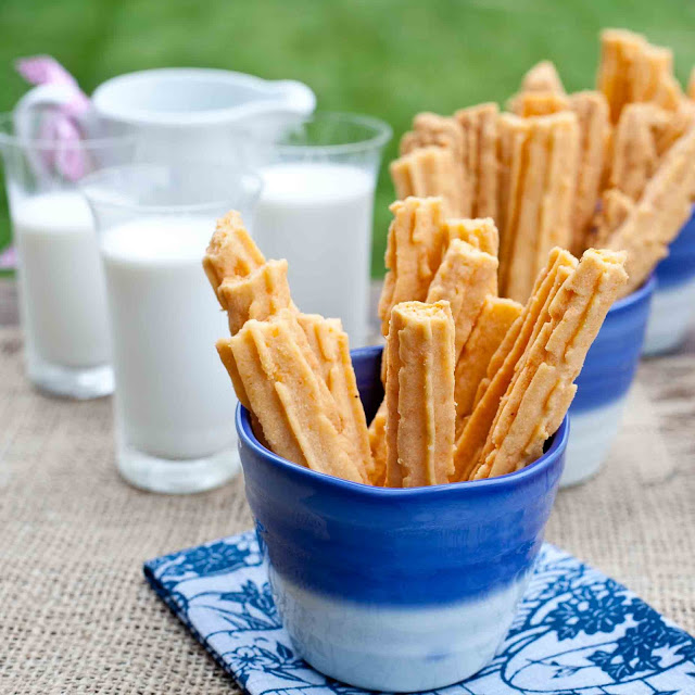 FOODjimoto: Cheese Straws