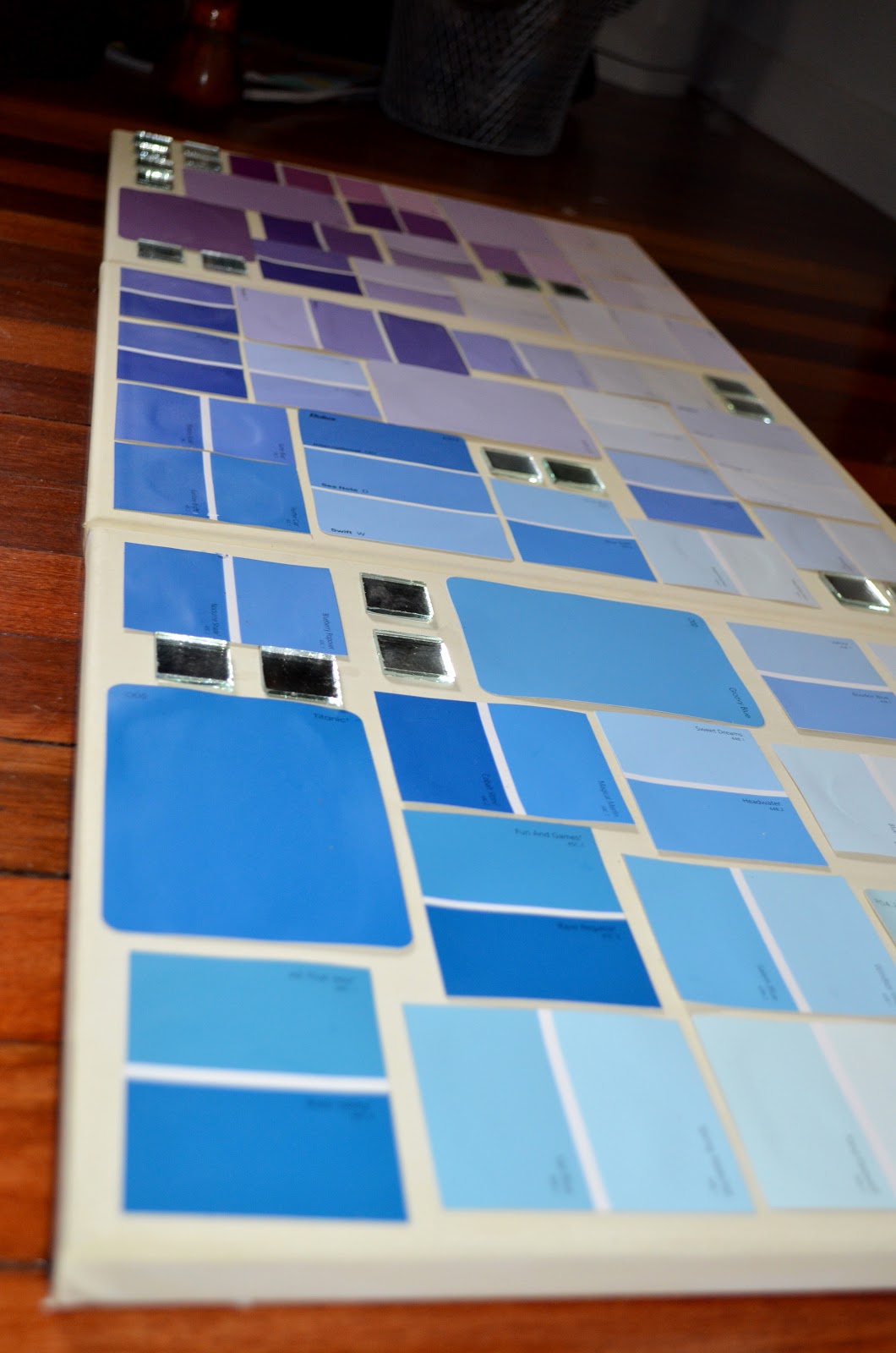The Garden Chair Tales: Gradient Canvas with Paint Chips
