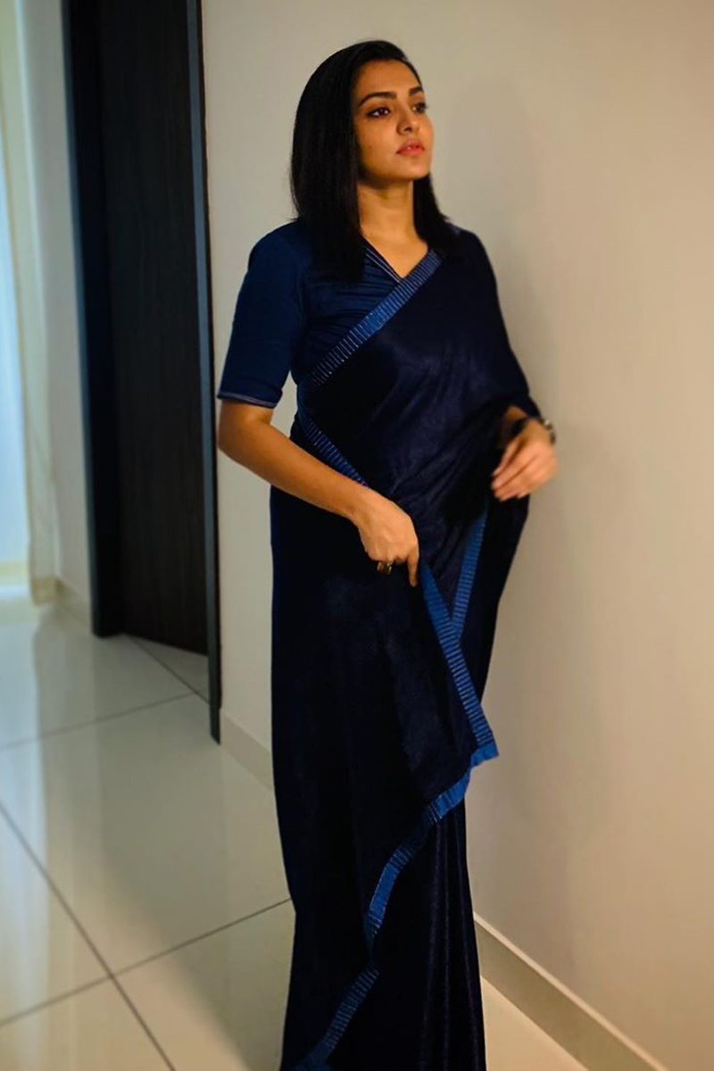 Actress Parvathy Menon (Parvathy Thiruvoth) Latest Stills