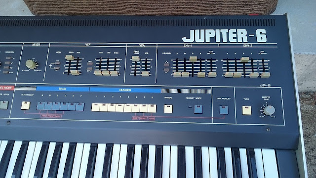 MATRIXSYNTH: Roland Jupiter-6 programmable polyphonic synthesizer