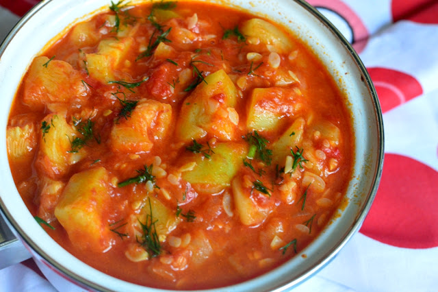 Tocanita de dovlecei si rosii - CAIETUL CU RETETE