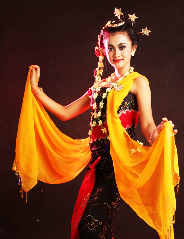 belajar aneka tari tradisional Indonesia: Tari Gambyong