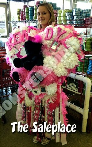 The Domestic Curator: More Big Ole Texas Homecoming Mums