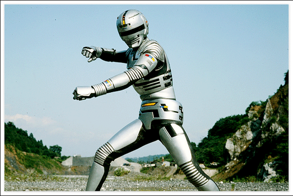 UCHUU KEIJI GAVAN - O PRIMEIRO METAL HERO!