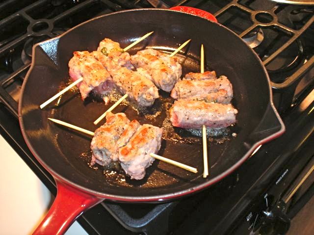 The Briny Lemon: Arugula-Stuffed Beef Rolls with Sautéed Mushrooms