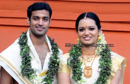 Singer Jyotsna Spotted with Traditional Wedding Jewellery - Jewellery ...