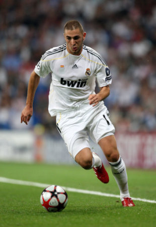 Famous Soccer Players Blog DDI: Handsome Soccer Star - Karim Benzema ...
