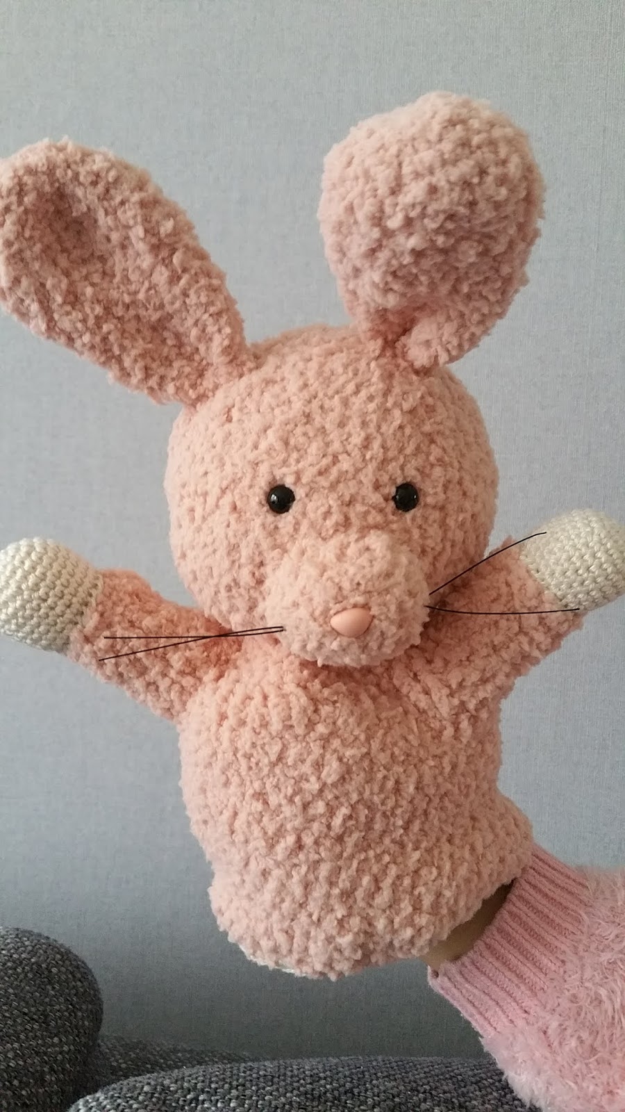 KnoopjesZ haken: Handpop Konijn Roosje