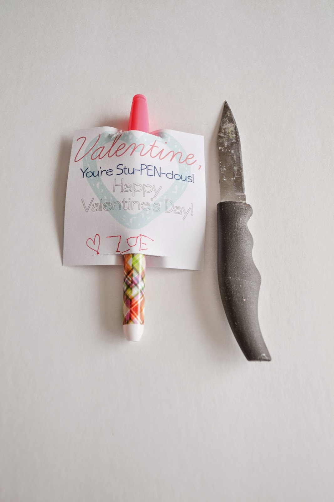 For this option you need the pens, printable card and a craft knife.