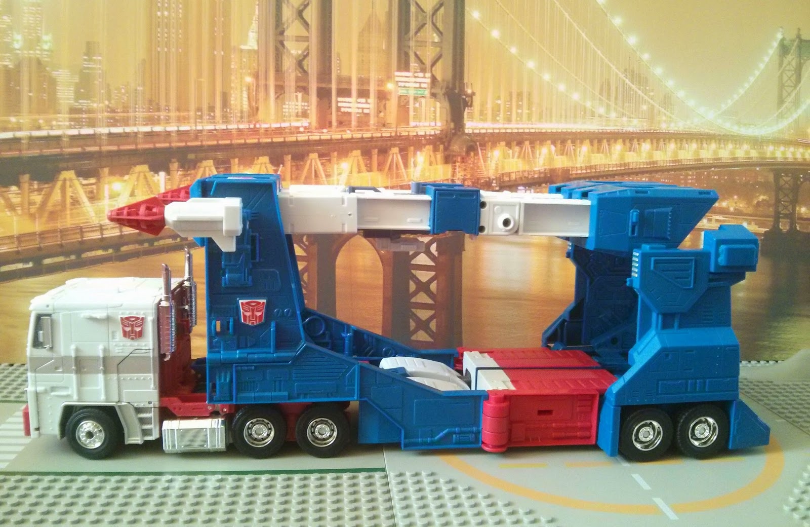 Toybox Soapbox: Transformers MP-22 Masterpiece Ultra Magnus Review