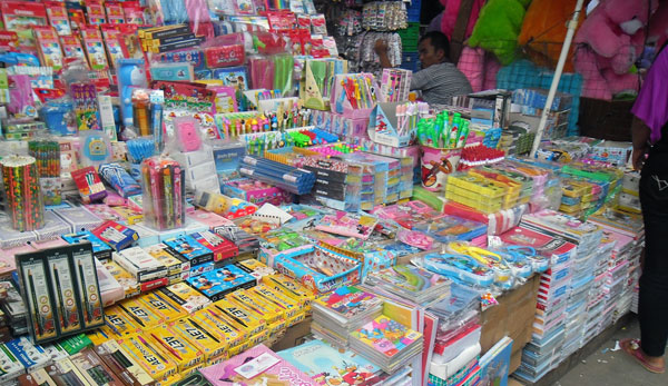 Pasar Pagi, Tempat Favorit Kulakan ATK (Alat Tulis Kantor)