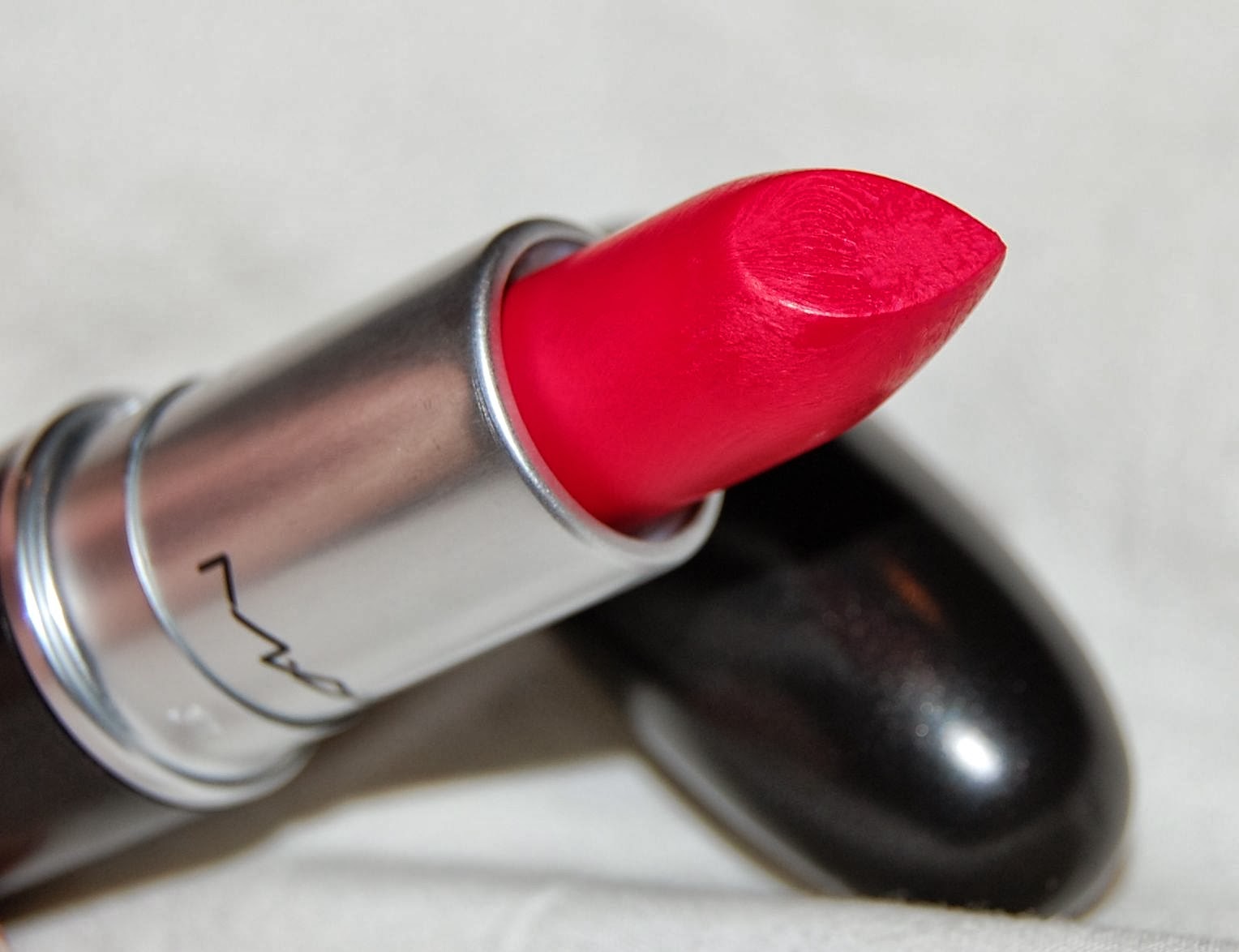 beauty squared: MAC Relentlessly Red Retro Matte Lipstick Review ...