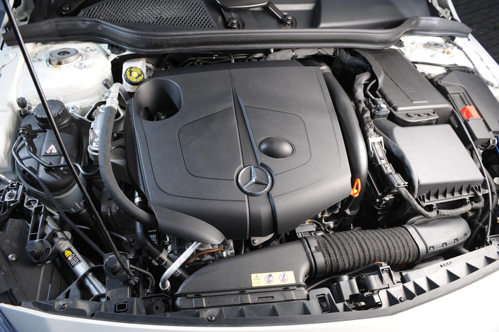 2016 Mercedes-Benz A-Class A200 d Sport Specs, Features, Performance ...
