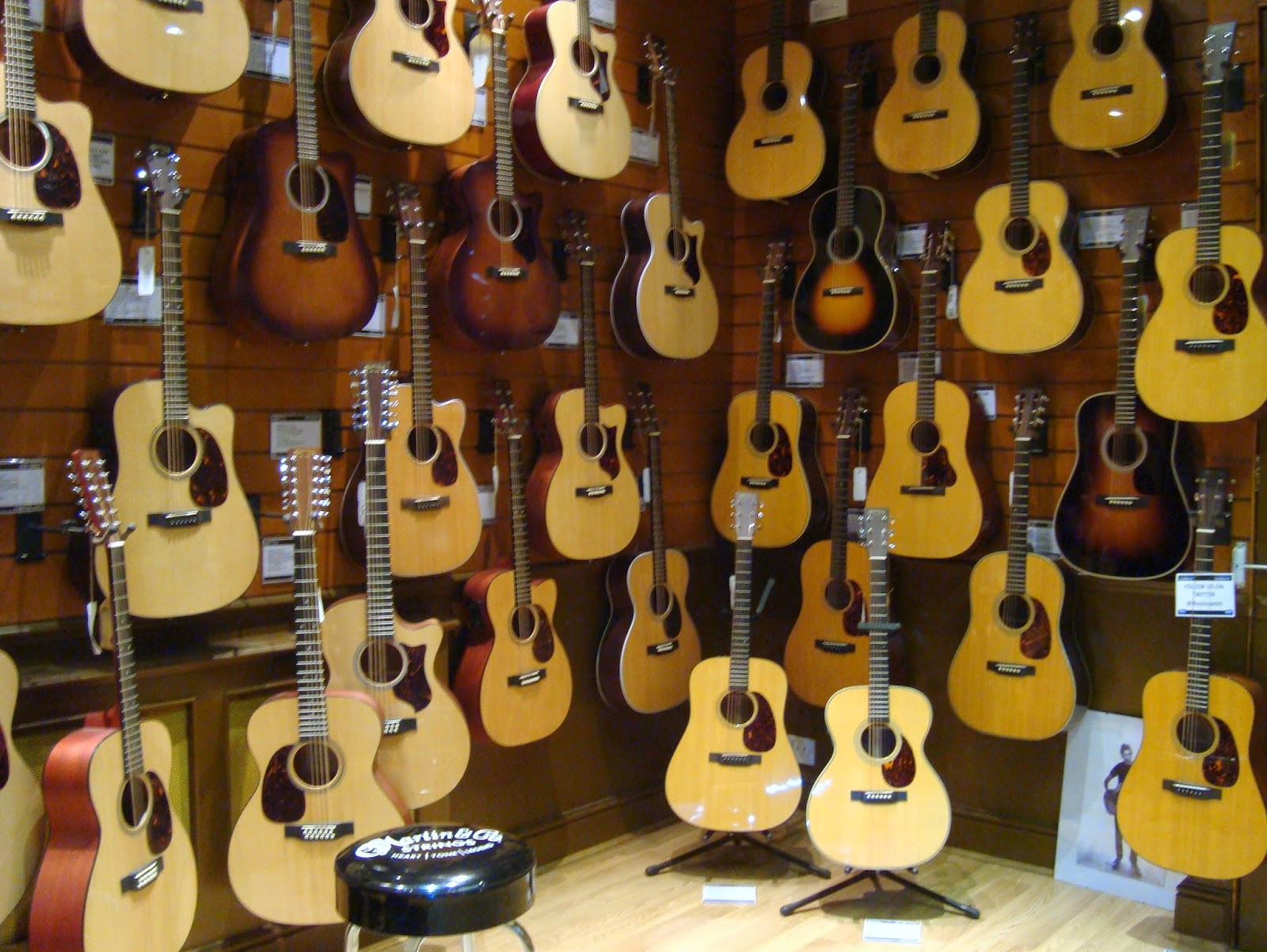 Música en Imatges: Un paradís d'instruments musicals: Denmark Street