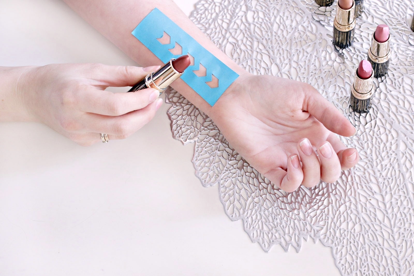 Jak prosto i tanio zrobić swatch maker (szablon do swatchy) i zachwycić ...