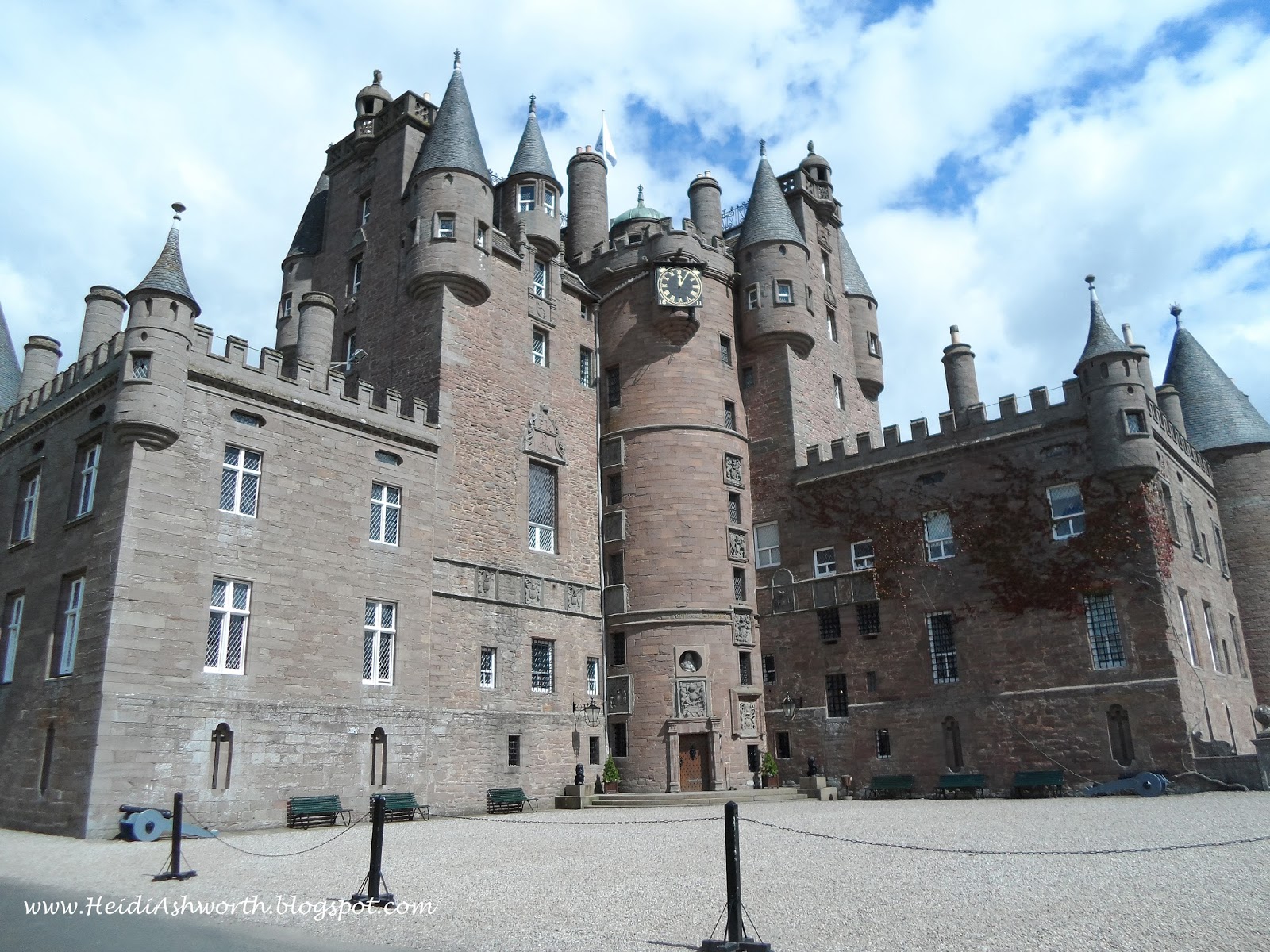 DUNHAVEN PLACE: Beautiful and Romantic Glamis Castle in Angus Scotland ...